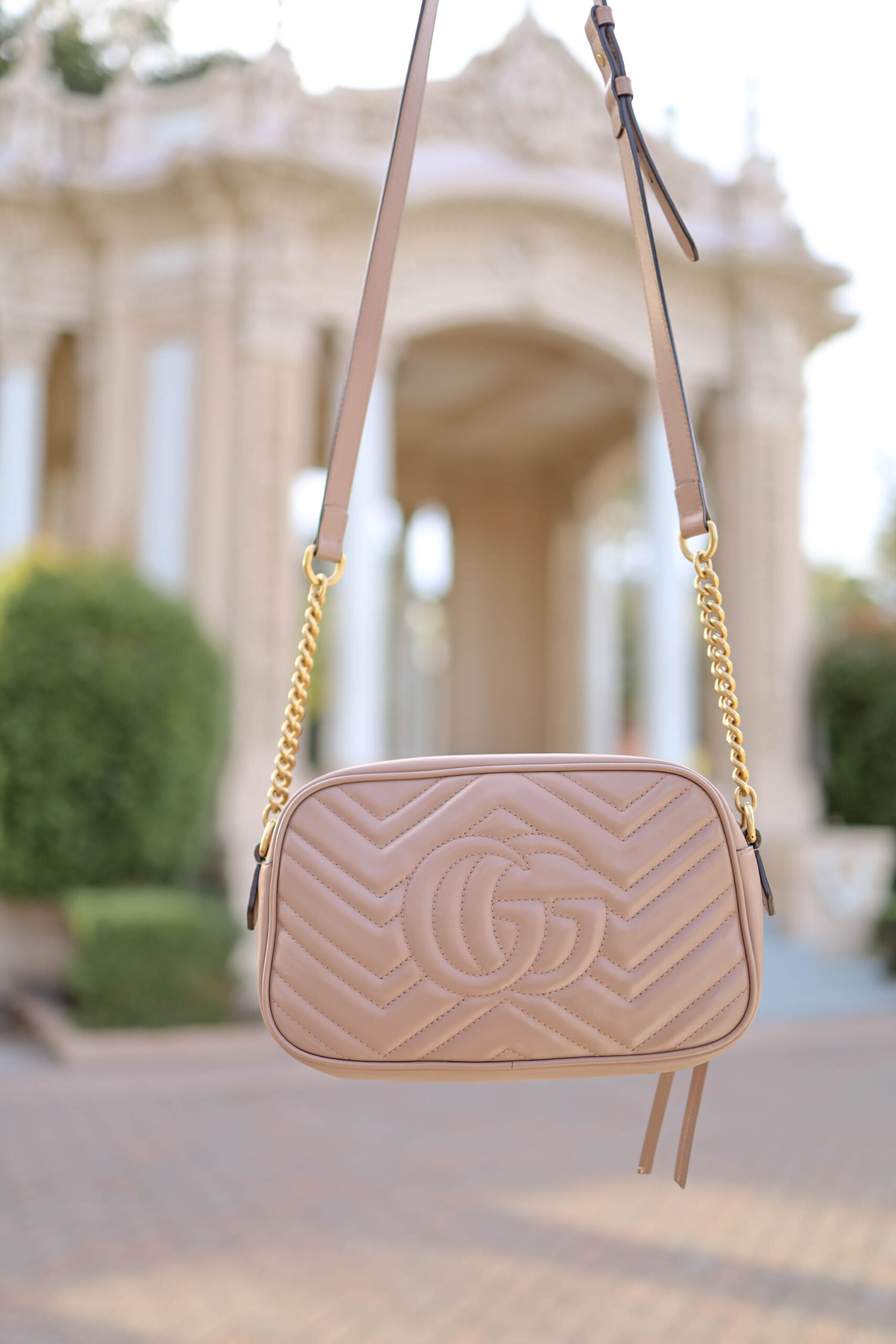 My Honest Gucci Marmont Shoulder Bag Review + How to Style · Le Travel ...