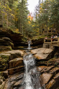 10 Perfect Spots to Experience Fall in New Hampshire · Le Travel Style
